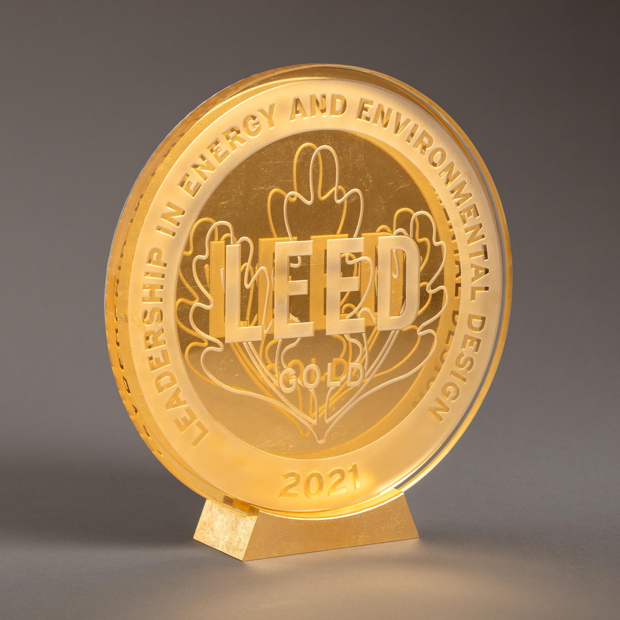 Gold Gilded Plaque Stand – Green Plaque